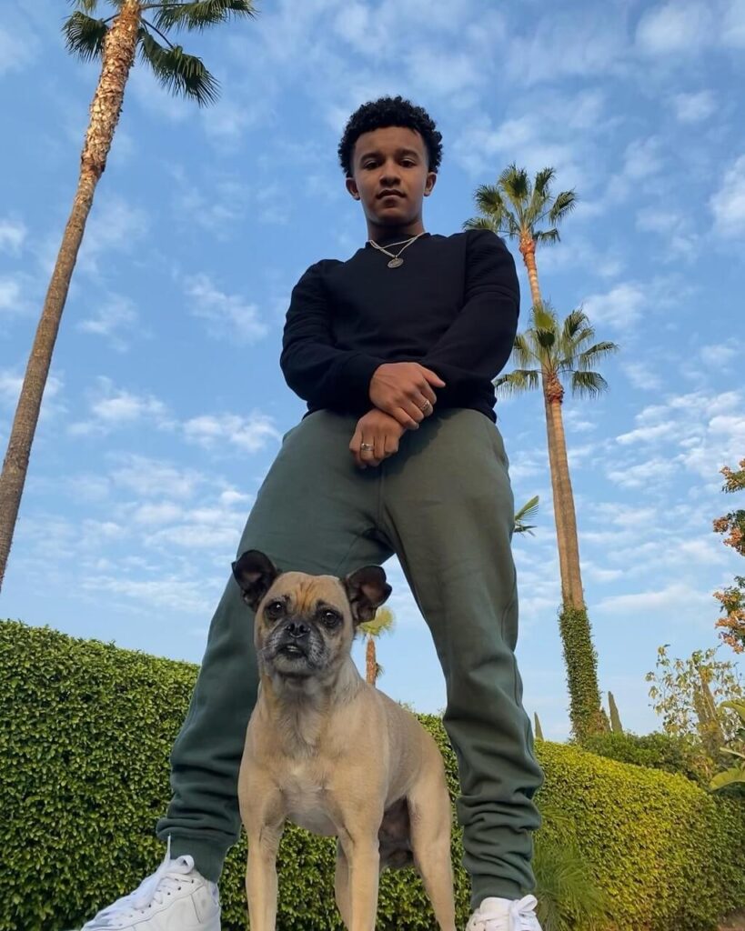 Cameron J. Wright Edad, Patrimonio, Padres, Novia