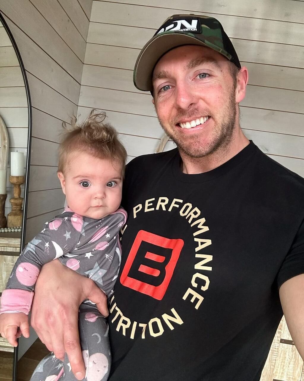 Nick Edad desnuda, Patrimonio neto, Altura, Esposa, Hijos, Biografía