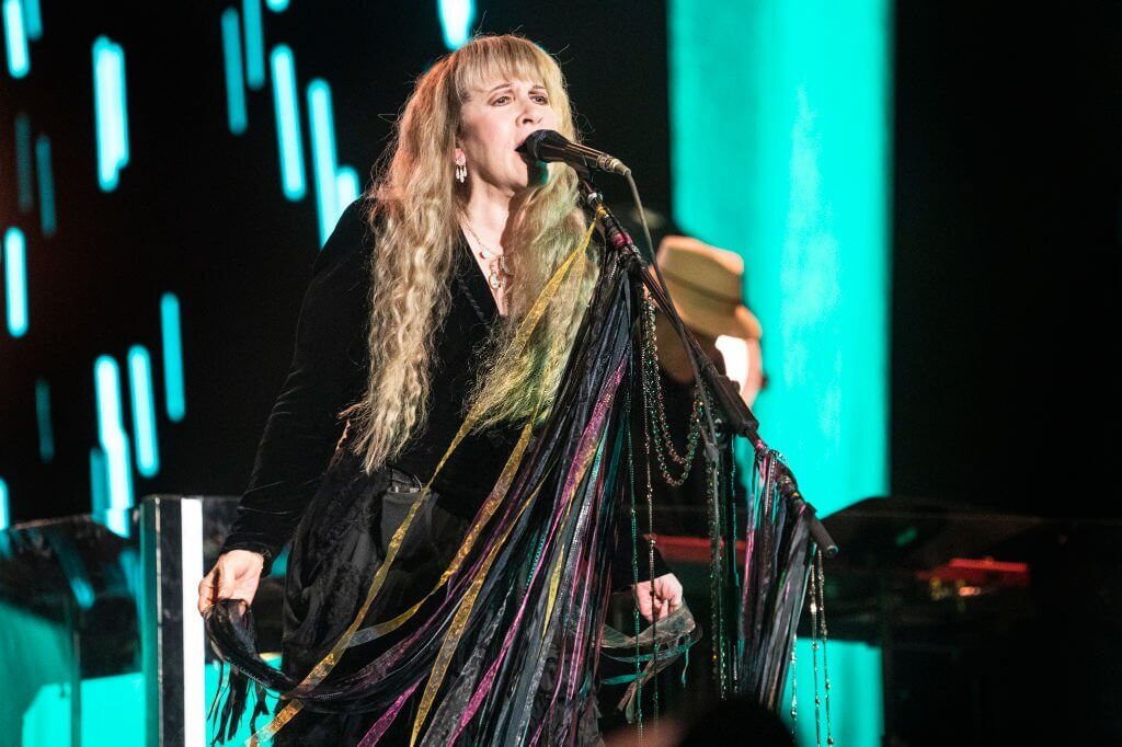 Stevie Nicks Biografía, Edad, Altura, Patrimonio, Pareja, Carrera