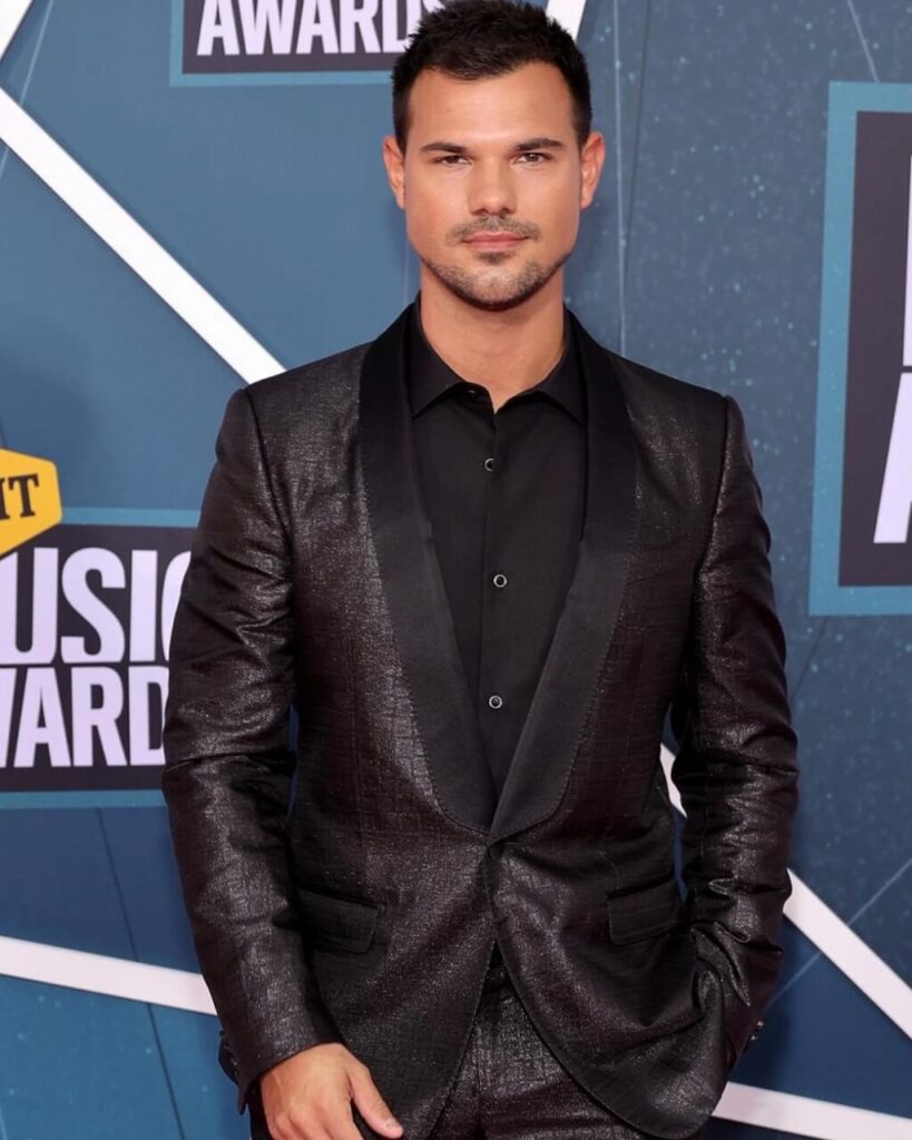 Taylor Lautner Biografía, Wiki, Edad, Esposa, Patrimonio, Familia